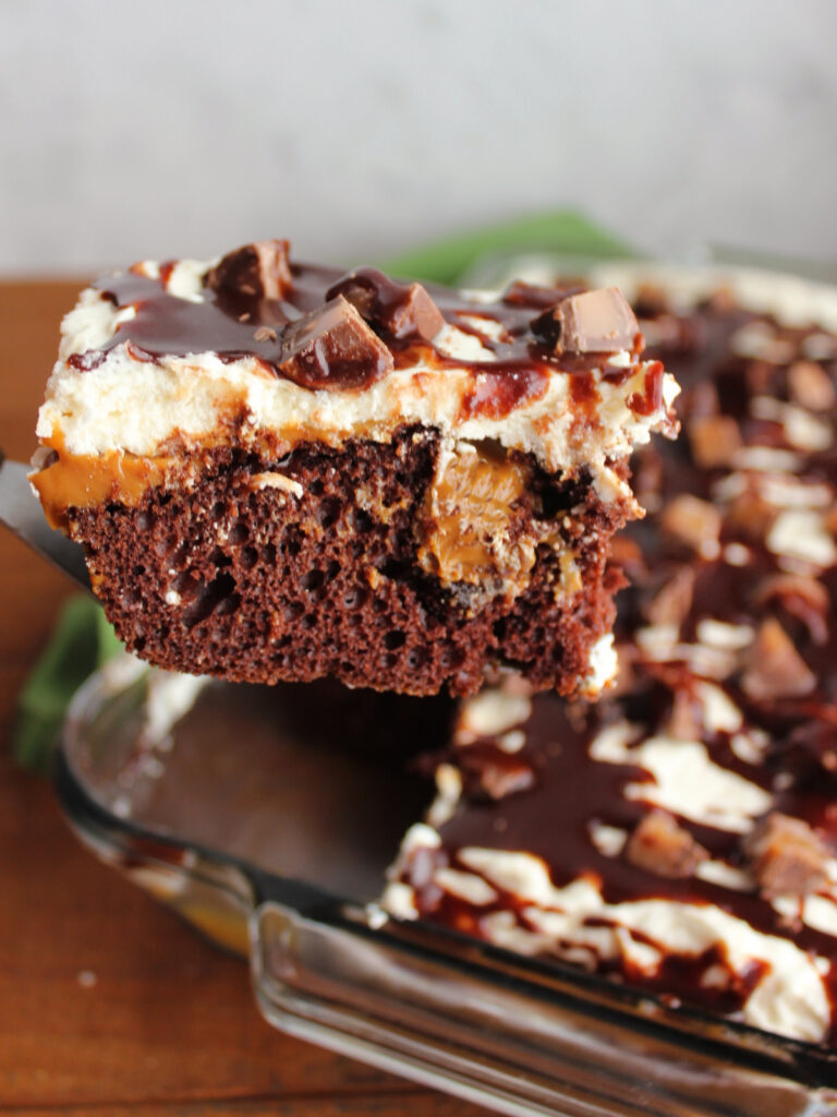 Rolo Poke Cake - Cooking With Carlee