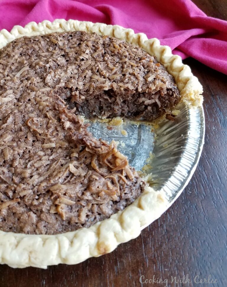 Chocolate Macaroon Pie - Cooking With Carlee