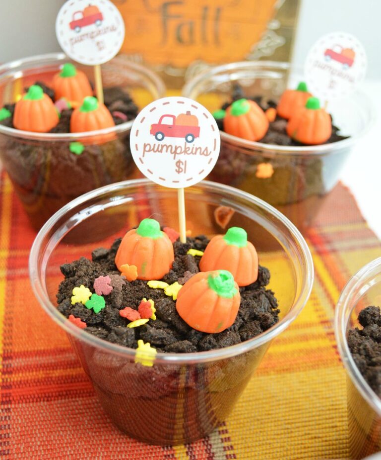 Pumpkin Patch Dirt Pudding Cups {with a cute free printable!} - Cooking ...