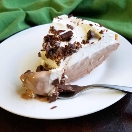 Frozen Frango Mint Pie - Cooking With Carlee