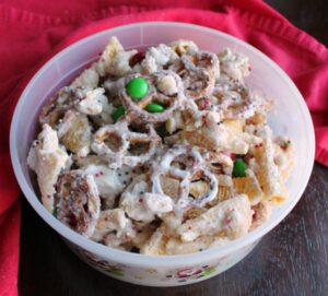 Sweet and Salty White Trash Christmas Snack Mix - Cooking With Carlee