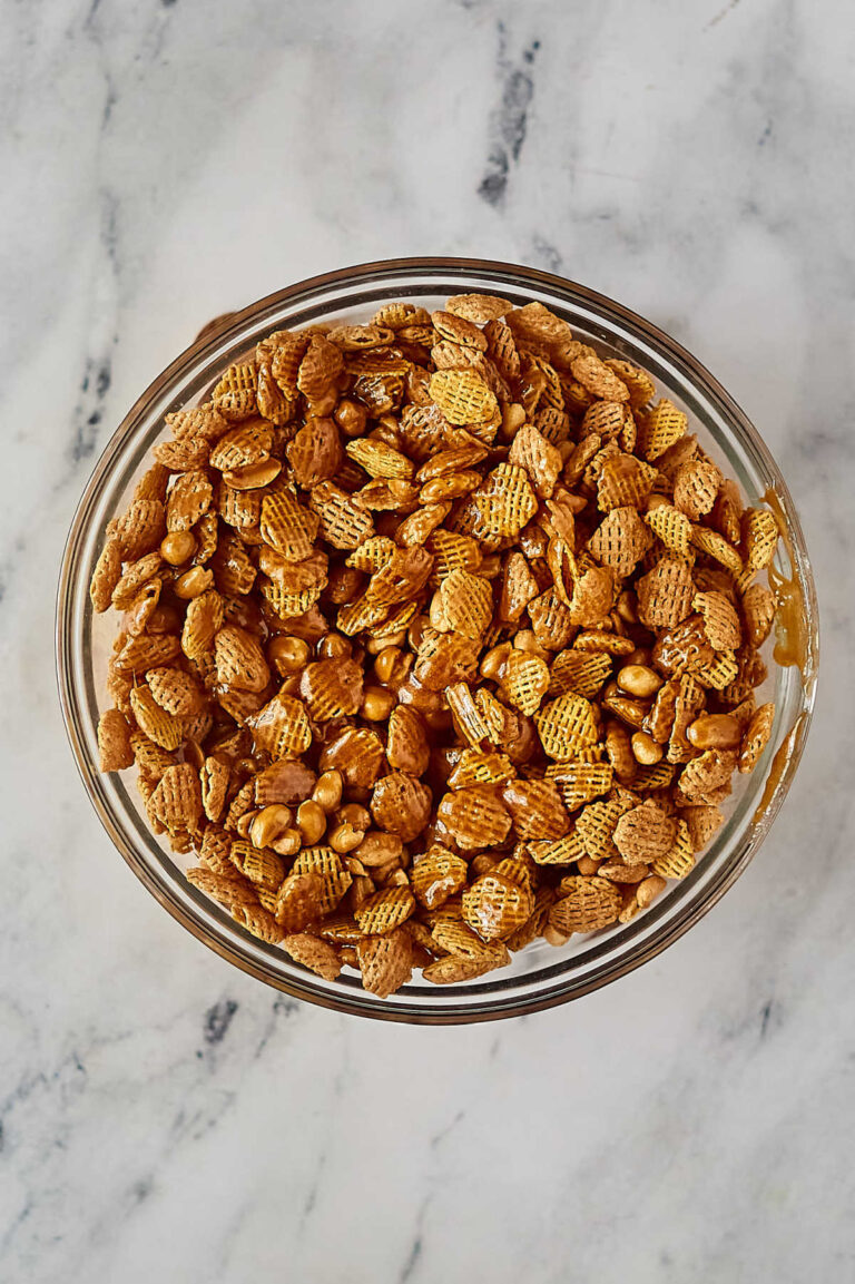 Caramel Crispix Mix in the Microwave - Cooking With Carlee