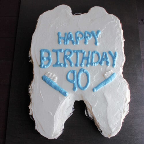 How to Make a Tooth Cupcake Pull-apart Cake - Cooking With Carlee