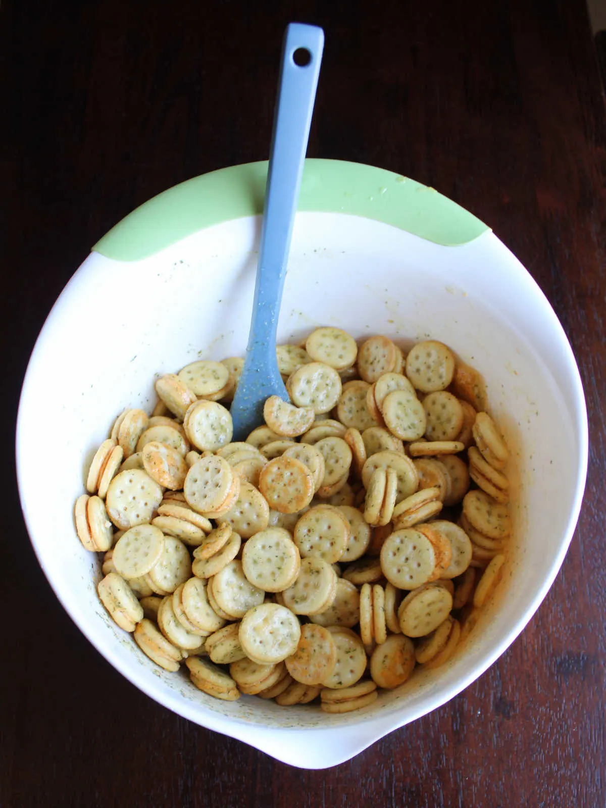 Seasoned Ritz Bits Crackers - Cooking With Carlee