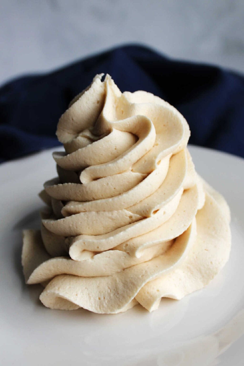Brown Sugar Buttercream Frosting - Cooking With Carlee