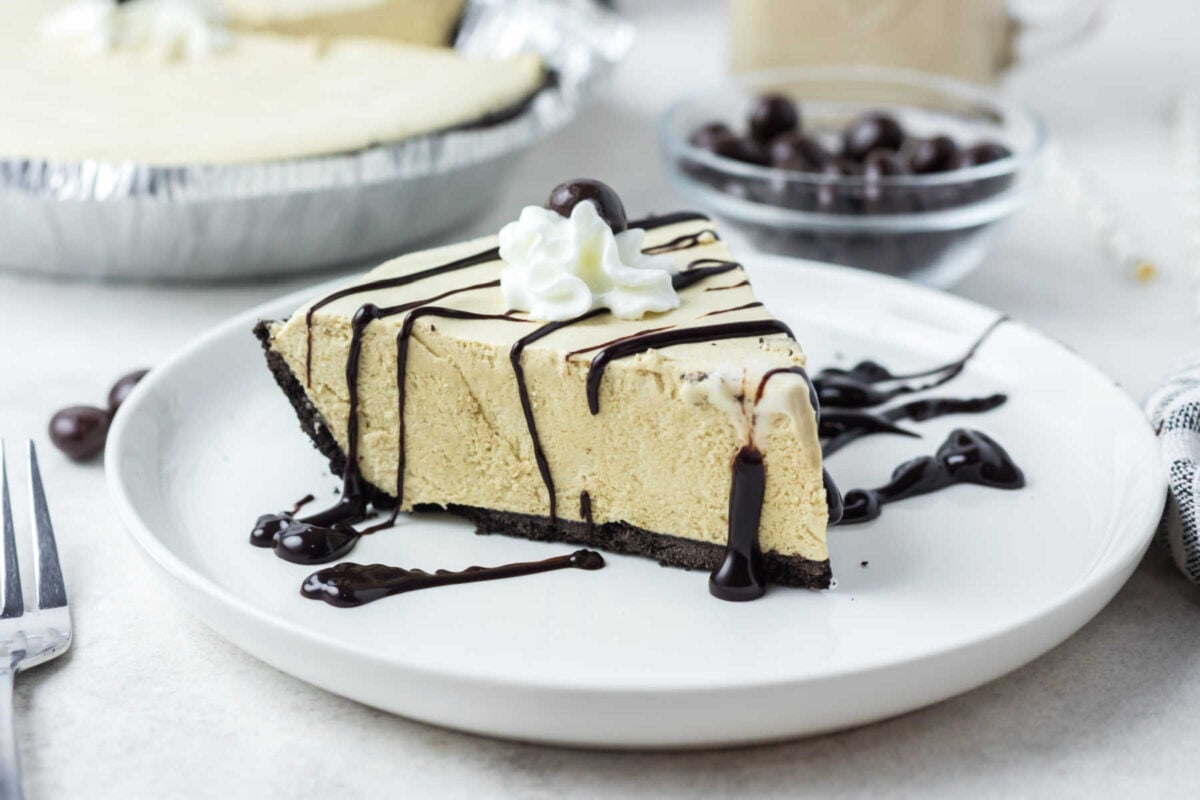 Creamy No-Bake Coffee Pie - Cooking With Carlee