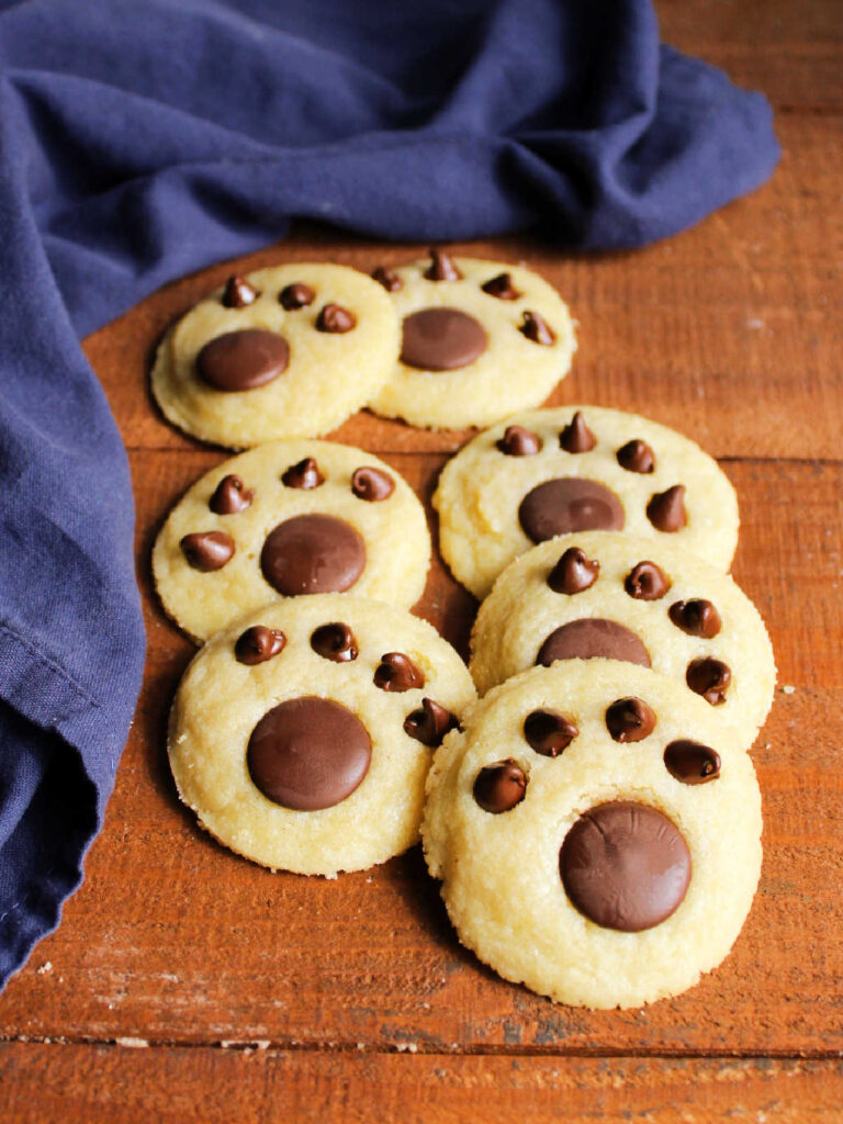 Vanilla Paw Print Cookies - Cooking With Carlee