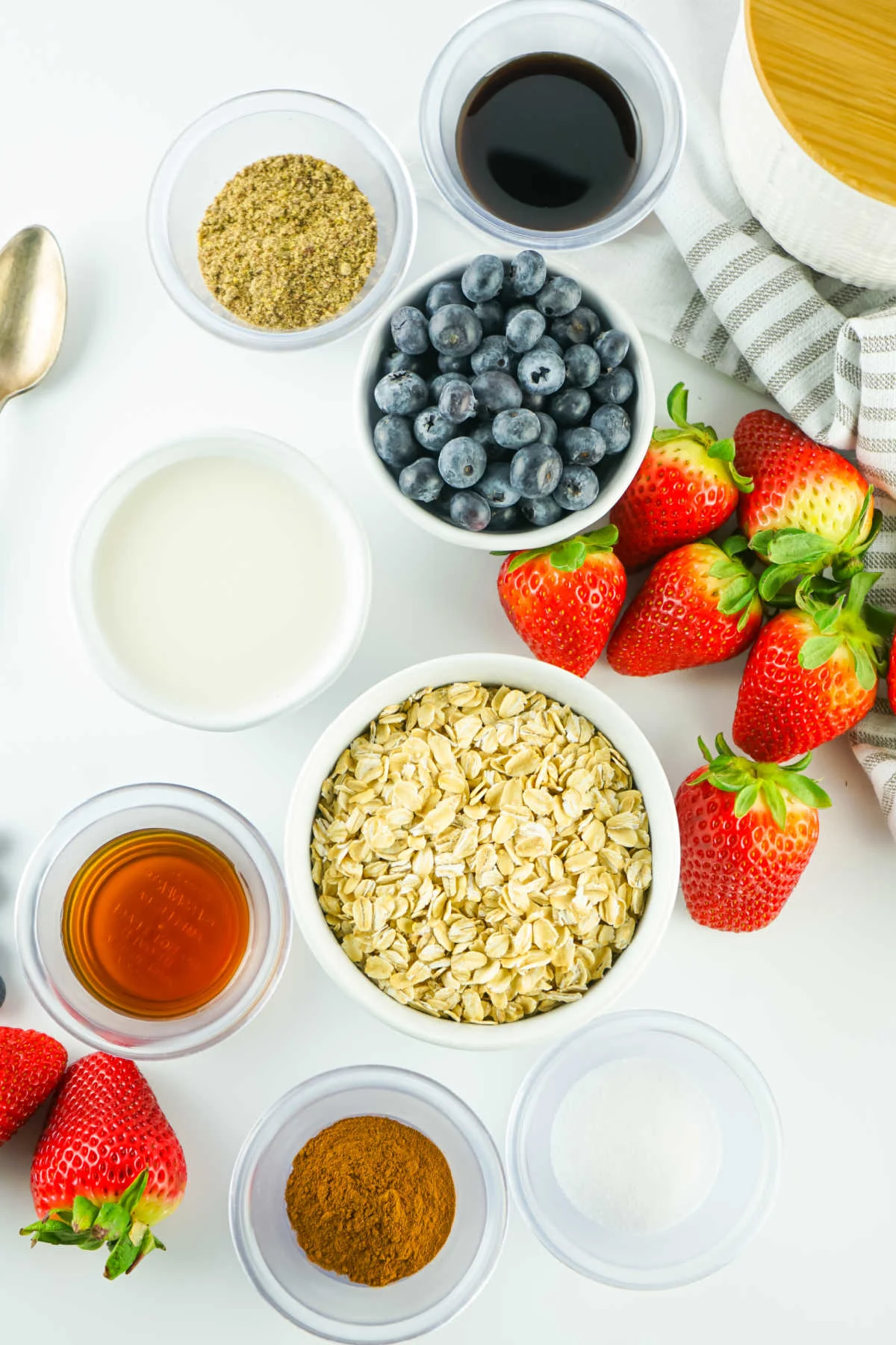 Creamy Overnight Oats - Cooking With Carlee