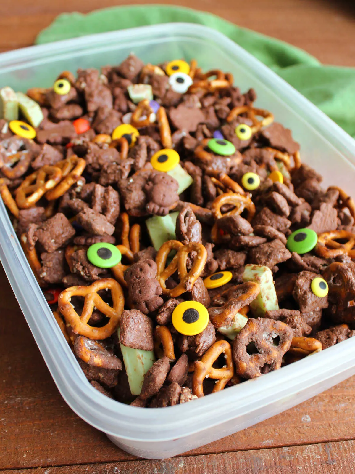 Halloween Snack Mix - Cooking With Carlee