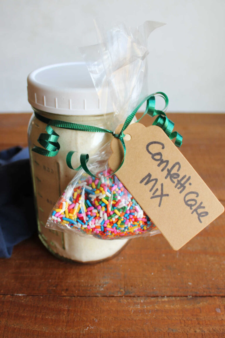 Confetti Cake Mix In A Jar - Cooking With Carlee